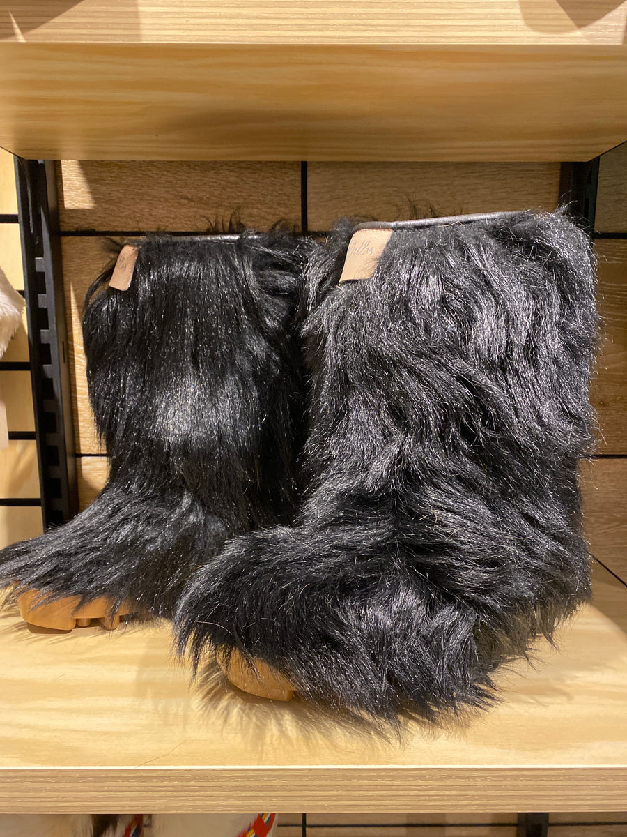 Vintage Ortles Long Black Goat Hair Après Snow Boots – I Dream of Snow